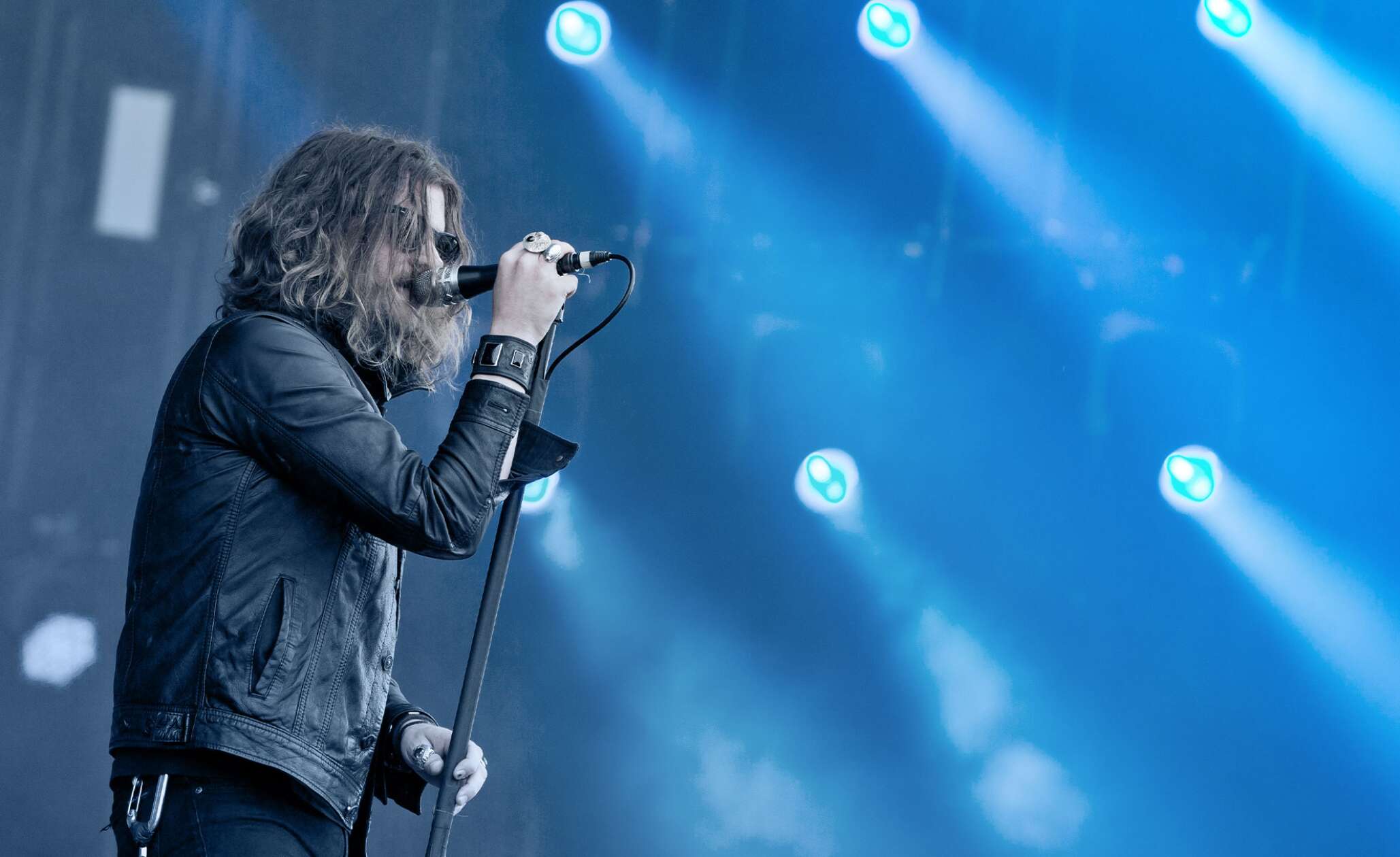 Rival Sons: Sänger Jay Buchanan über das Album "Darkfighter" | ROCK ...